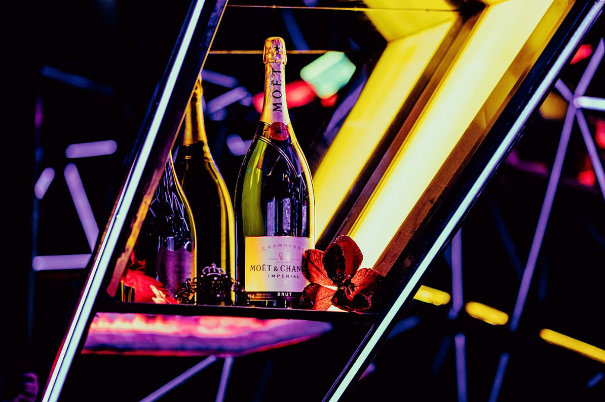 Εταιρικές βραδιές σε Vip Rooms | Alcatraz Strip Club in Athens